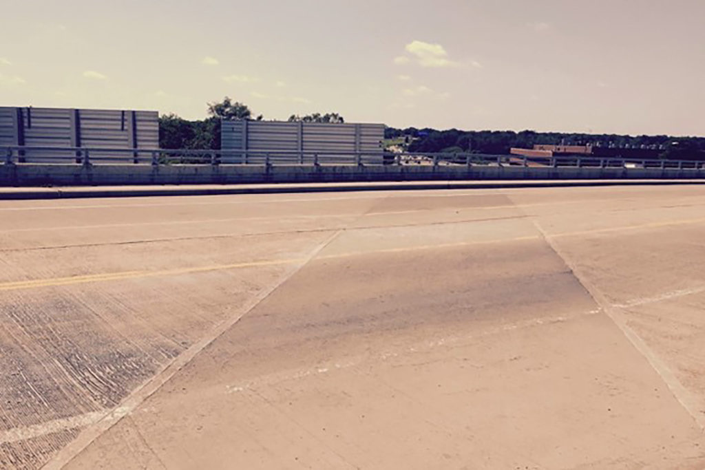 Bendable Concrete Utilized on a Bridge Deck (Engineered Cementitious ...